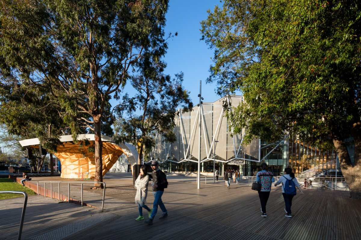 Monash Caulfield Library with Queens Walk wins top library award | TCL